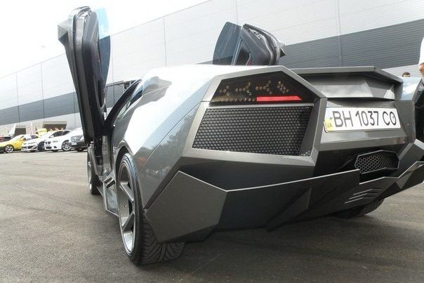 Homem transforma Mitsubishi ECLIPSE em Lamborghini Aventador | V&C