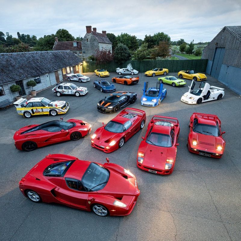 Esta coleção de carros perfeita de proprietário único está à venda
